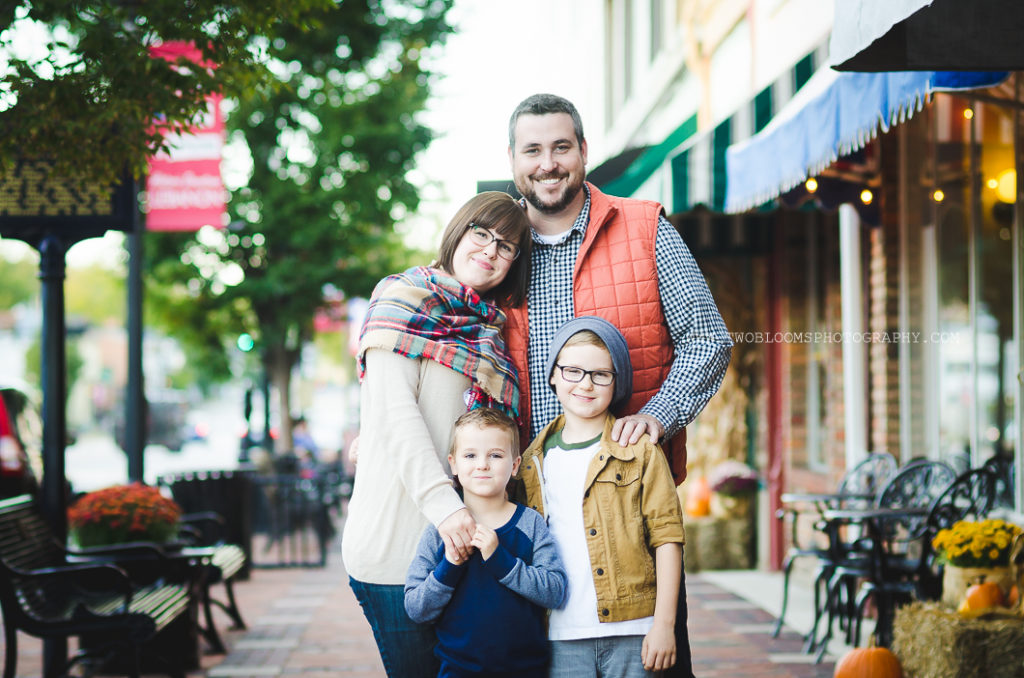 Cincinnati Lifestyle Photographer - Downtown Lebanon family session ...